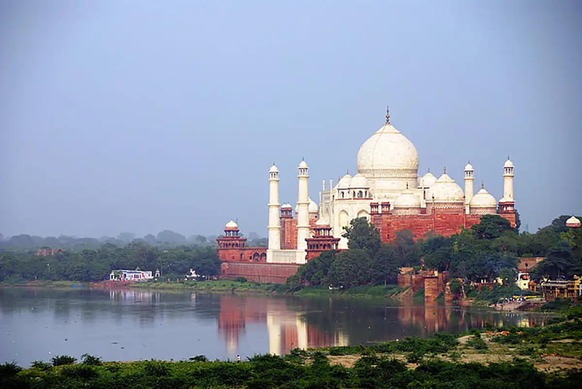 The Astonishing Story of Taj Mahal - Latest Article on Culture Archive